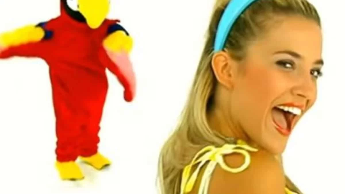 Τραγουδίστρια των Mazoo and the Zoo έγινε μαμά - Η φωτογραφία με το ...