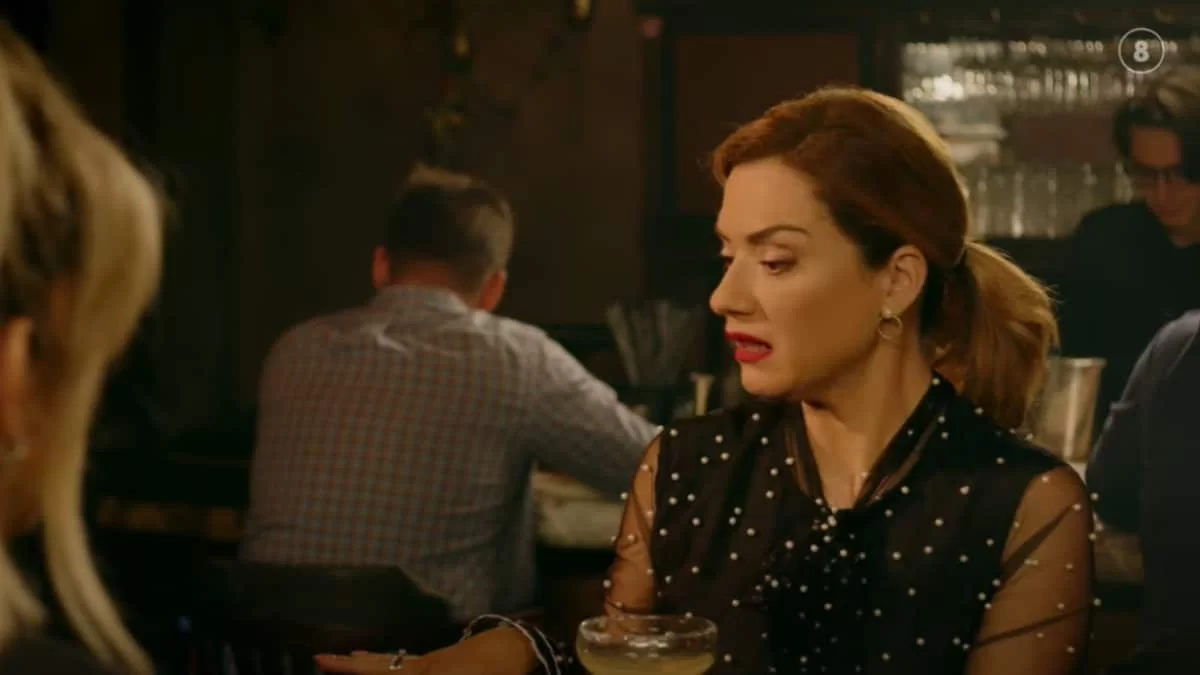 Μαίρη Μαίρη Μαίρη (9/6): Τα φτιάχνει με πολύ μικρότερό της; Σούσουρο στο MEGA - ΣΕΙΡΕΣ ...