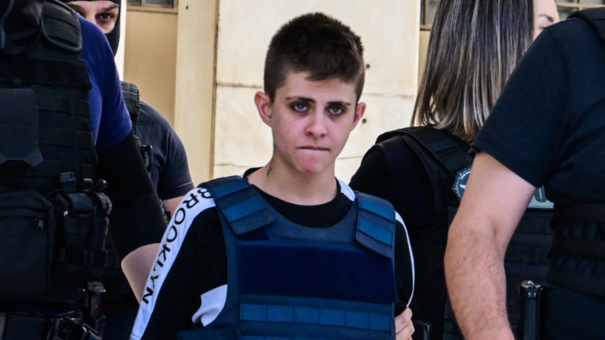 Ειρήνη Μουρτζούκου: Στην απομόνωση το πρώτο της βράδυ πίσω από τα ...