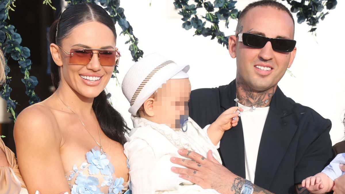 Έλενα Τσαγκρινού – Dj Stephan: «Επειδή είχαμε μια αποβολή, θέλαμε να δώσουμε στο γιο μας ένα ...