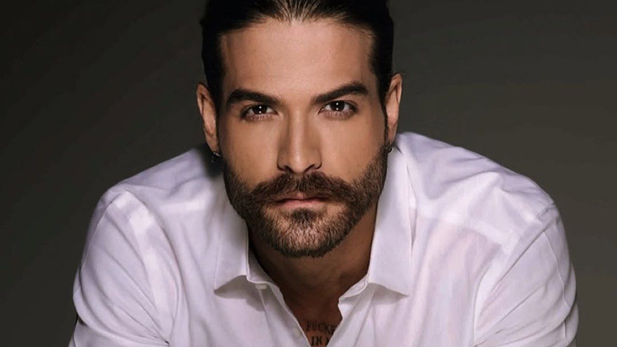 Ο Άρης Μουγκοπέτρος αποκλειστικά στο Youweekly.gr: «Πέθανα και ζω ξανά μια άλλη ζωή» - STORIES ...