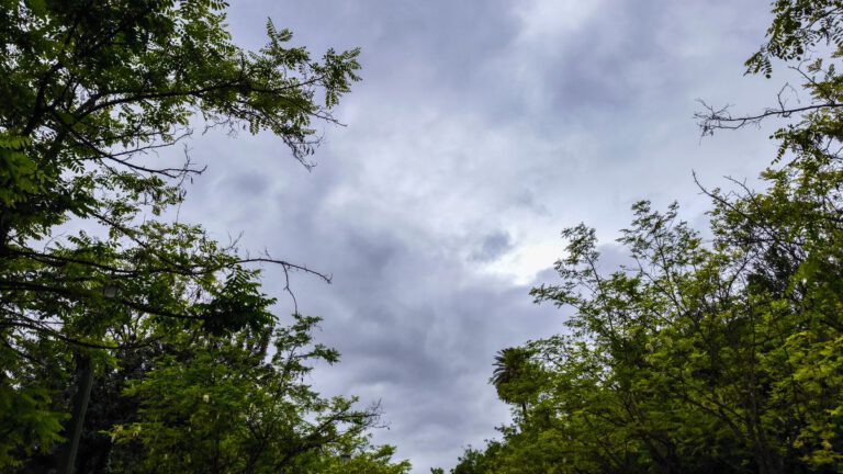 Καιρός 2/5: Νέα πτώση της θερμοκρασίας - Πού θα βρέξει - ΕΝΗΜΕΡΩΣΗ ...